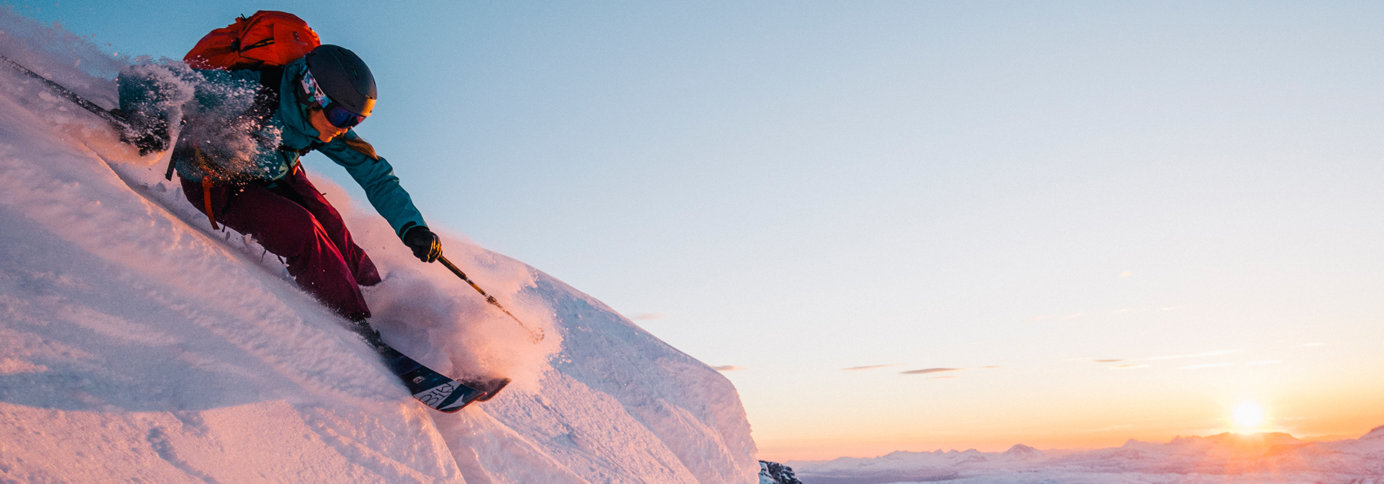 Sony Japan | スノースポーツ専用コミュニケーションギア NYSNO-10